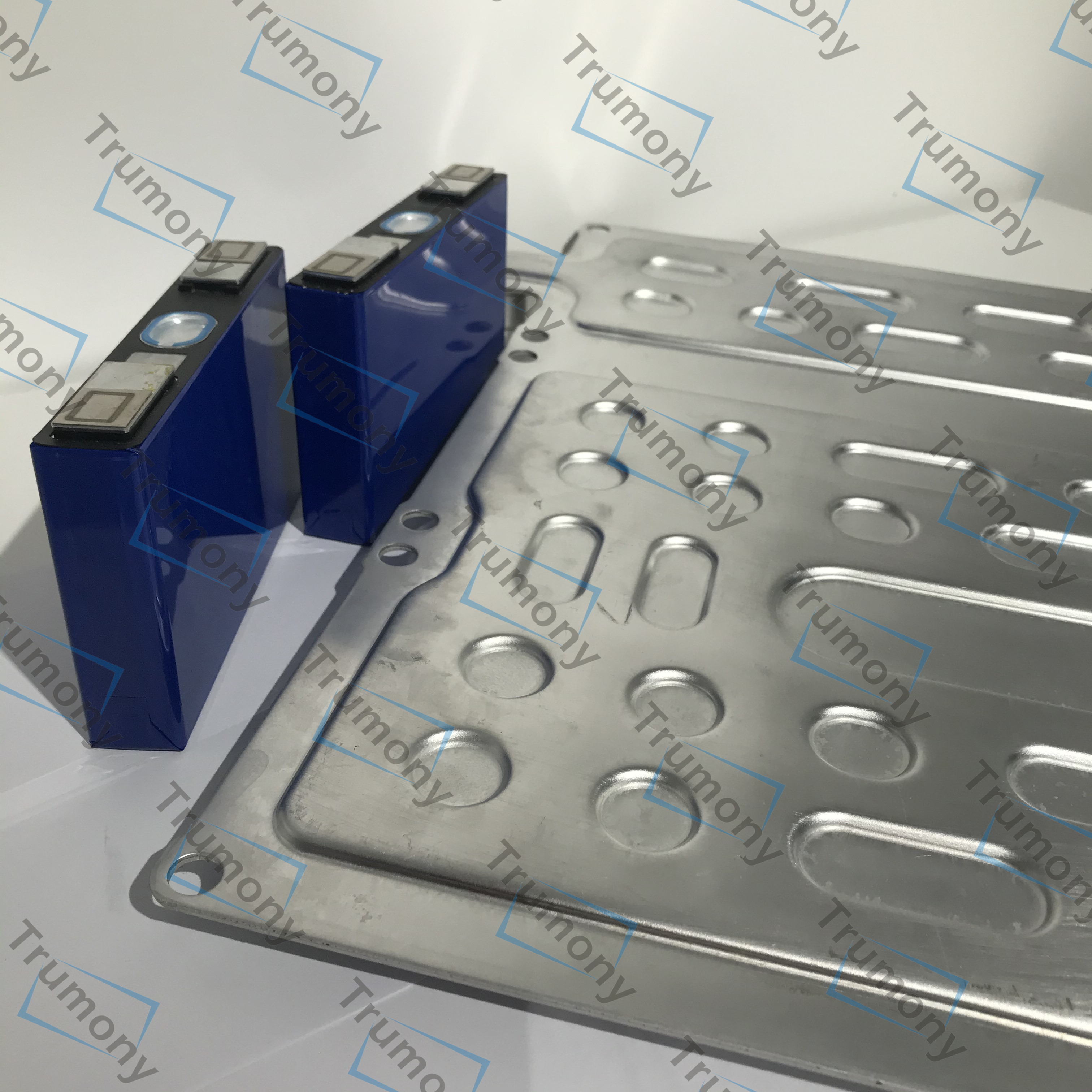 Welding Cylindrical Cells Automobile Multiports Water Heat Sink ...